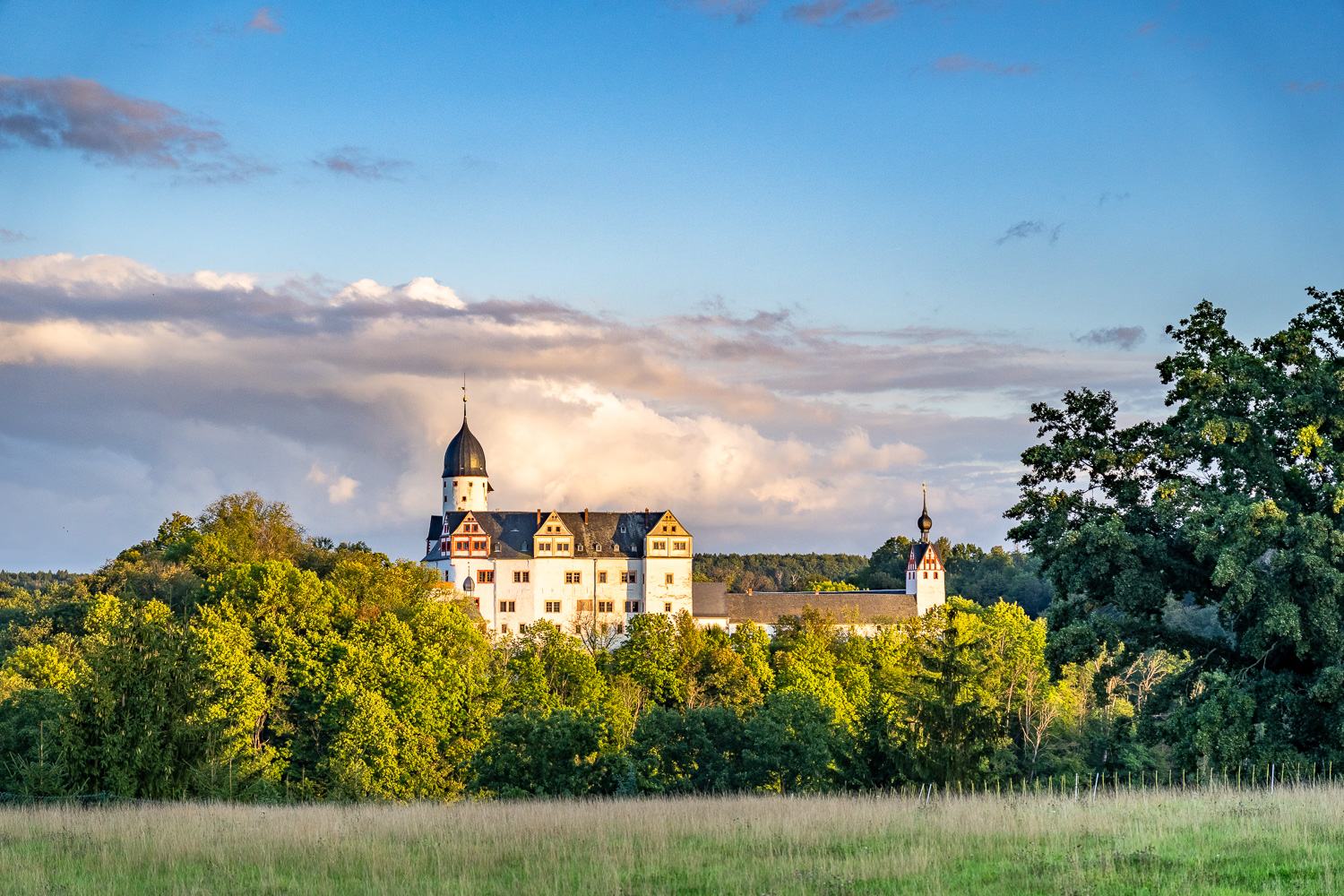 Alcance del país de Burgen | Noche irlandesa con Josefine´s Choice y ...