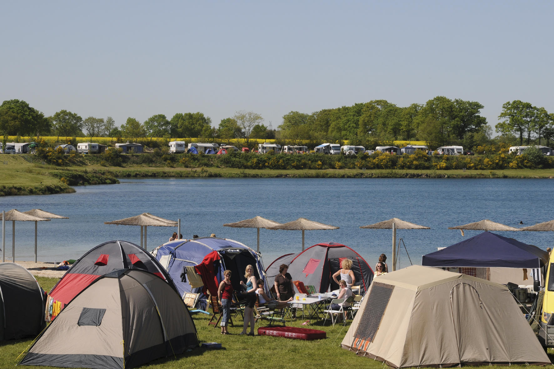 Natural swimming lake – Amber Lake Holiday Park