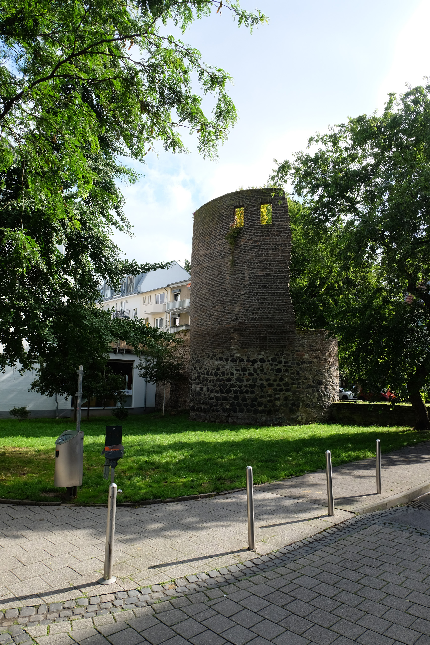 Helen Tower in Cologne: an insight into Roman history