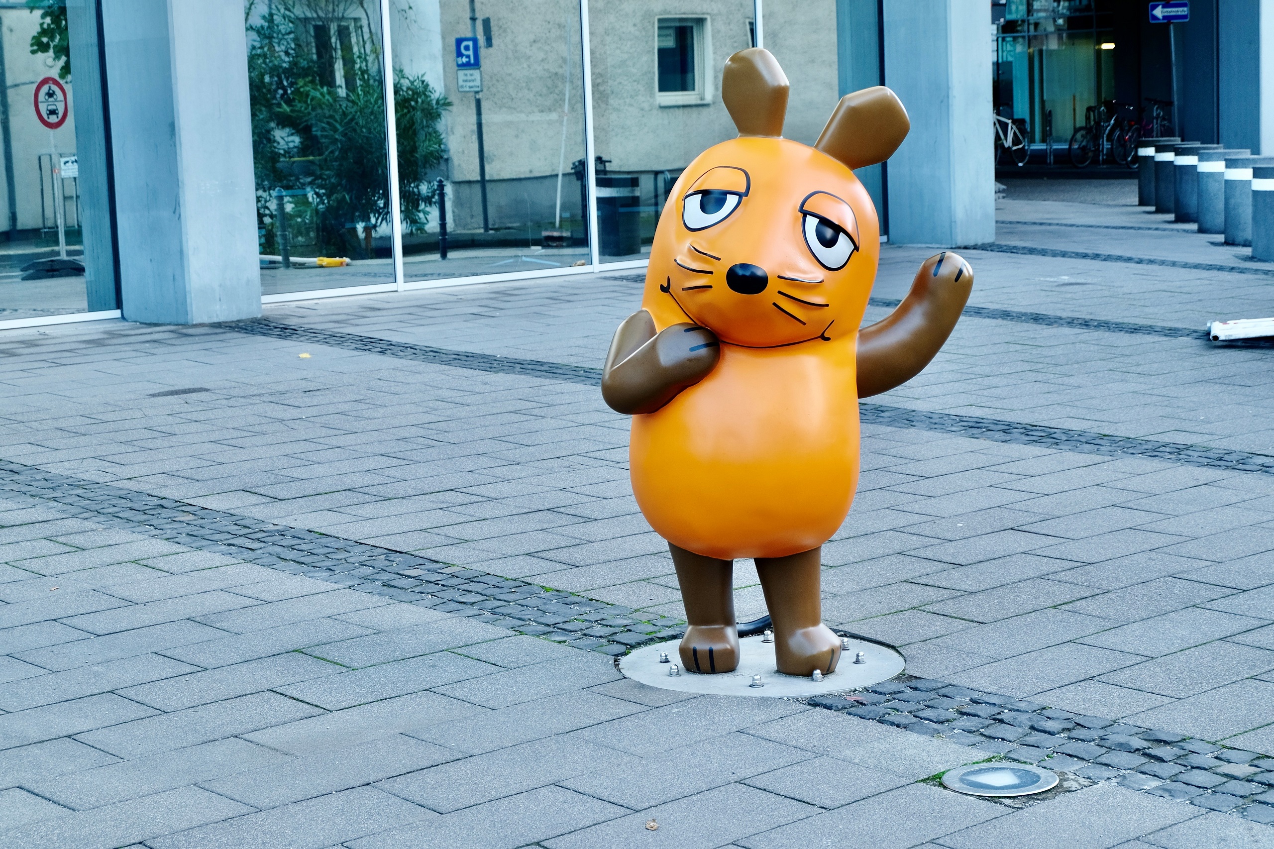 Maus-Statue: beliebtes Fotomotiv für Groß und Klein