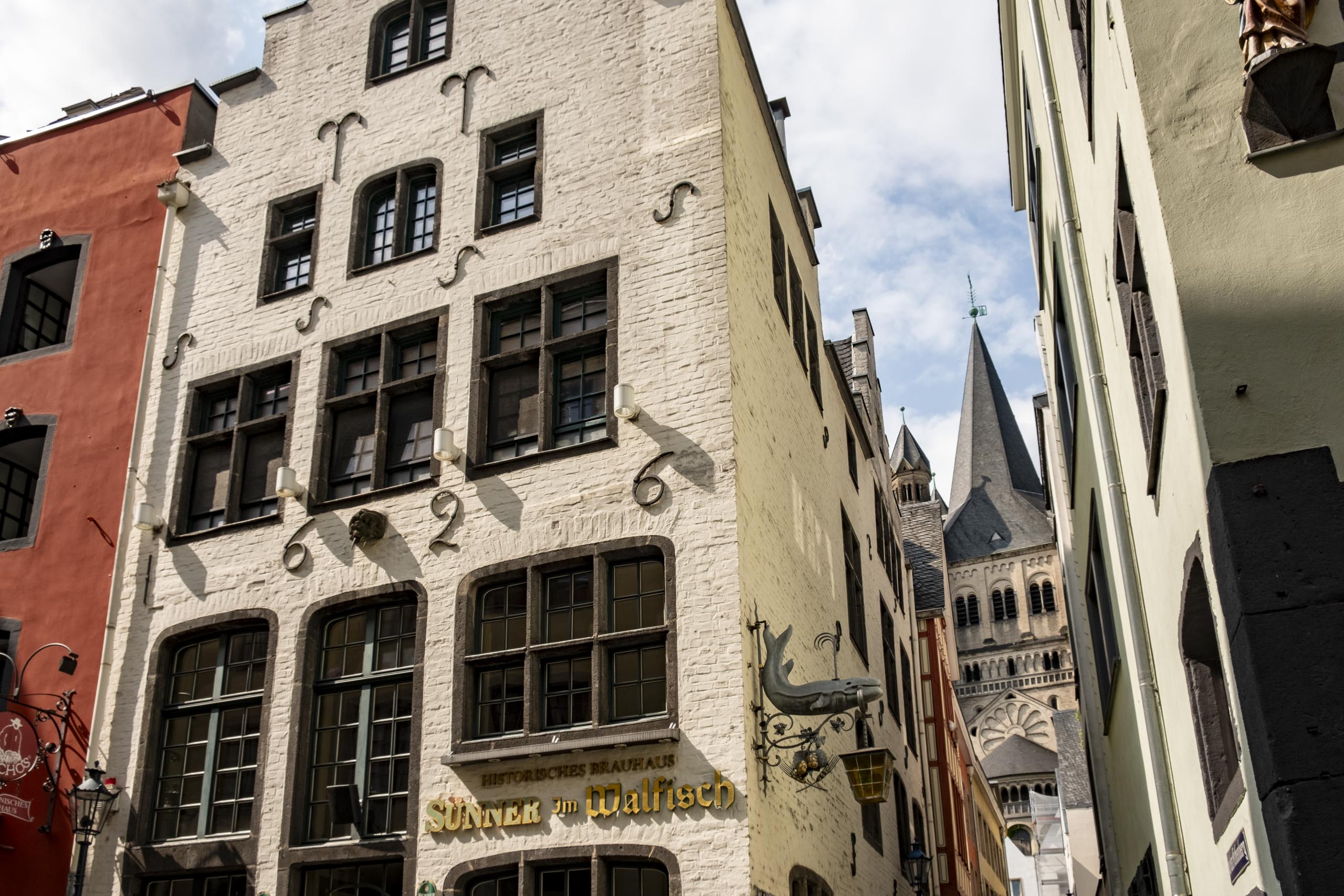 Cologne’s Old Town: old alleys, museums & shopping
