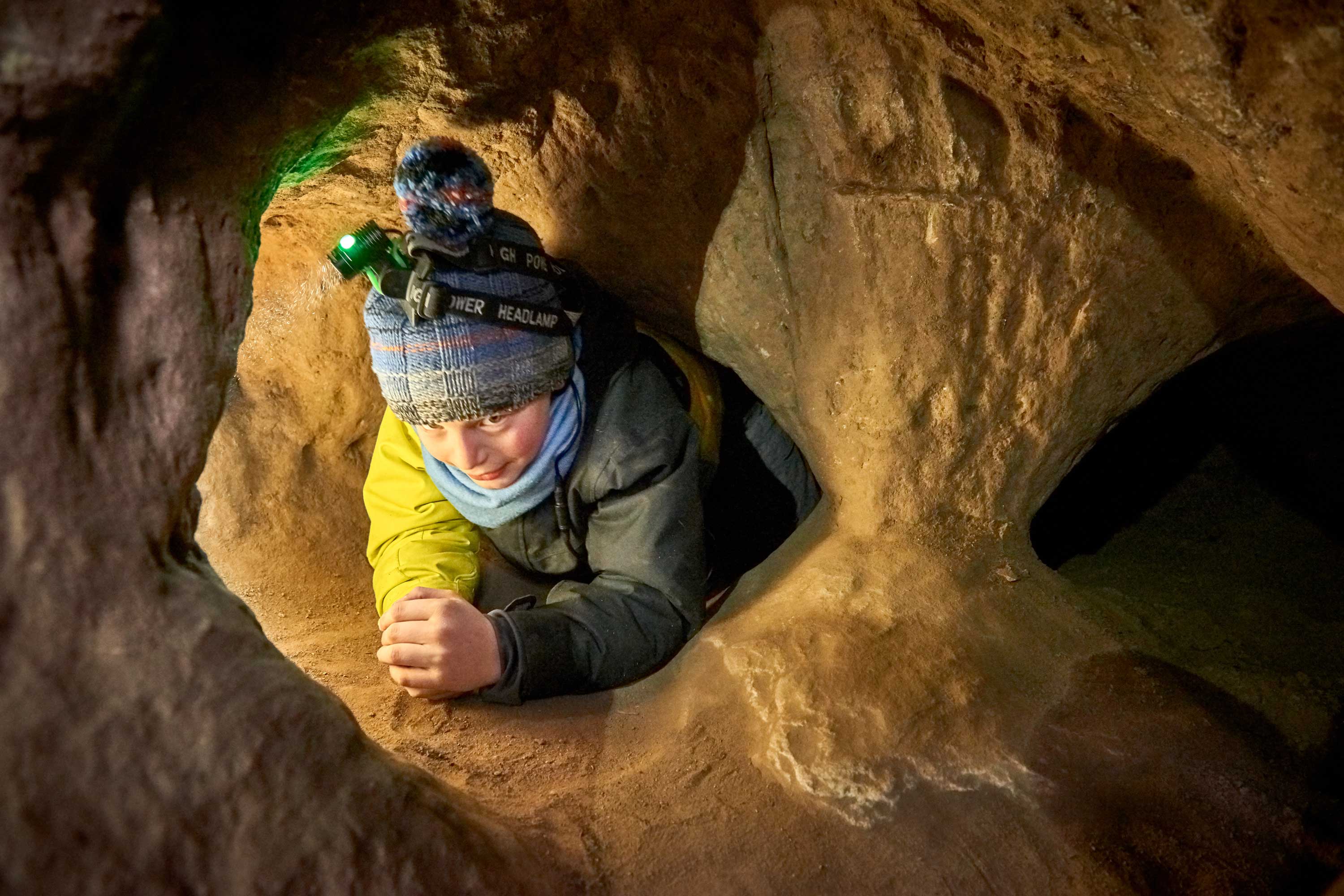 Cave tour for big and small robbers