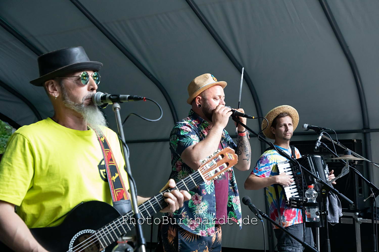 'Doctors Without Borders' benefit concert: Flashback to the 60's, ocean.eyes, Hot Docs, Hutsbrüder