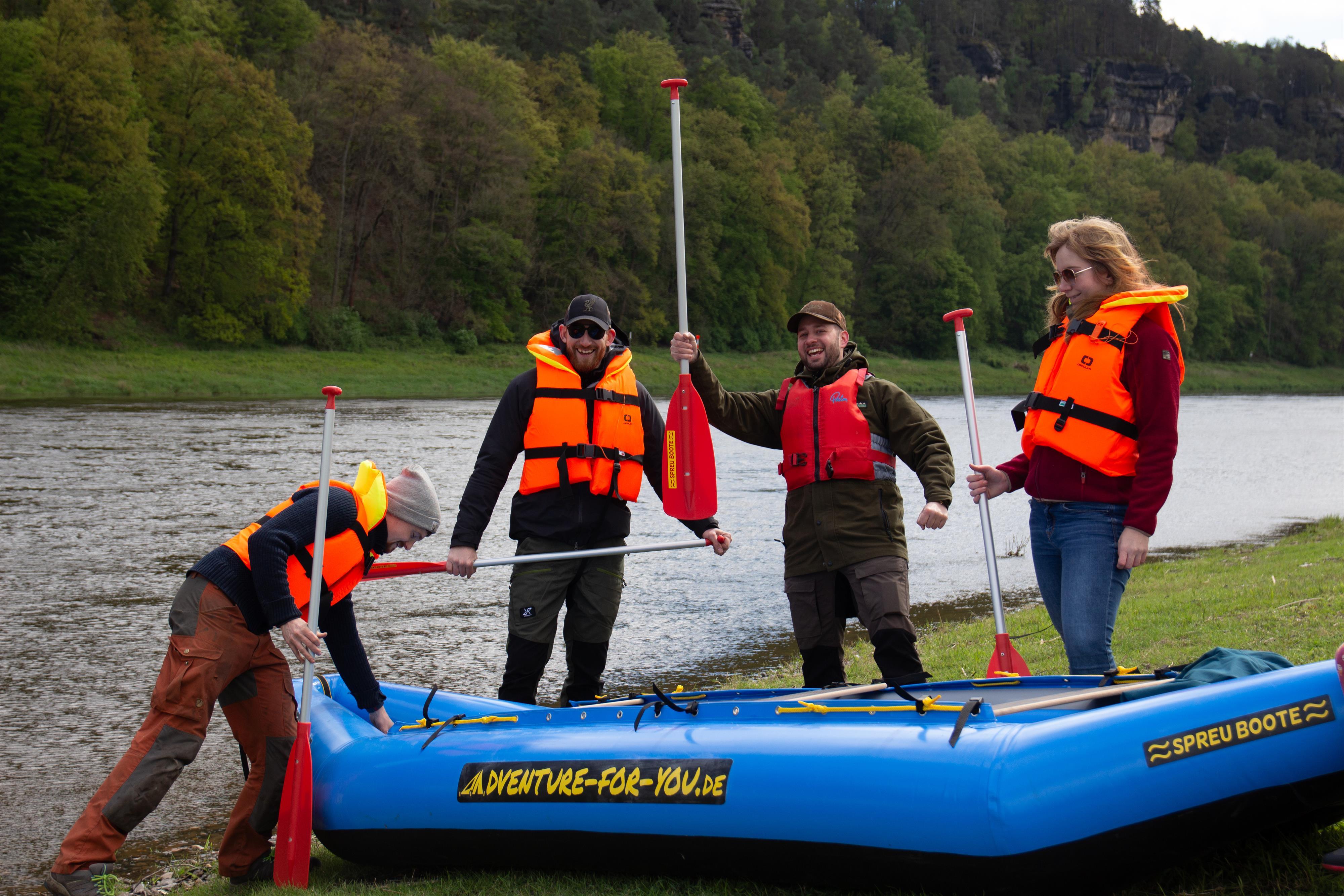 Hire: Raft canoes for 2 to 4 people